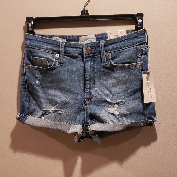 Universal Thread | Shorts | Daisy Dukes Cute Jean Shorts | Poshmark